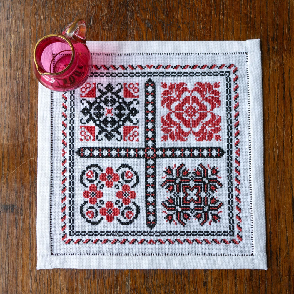 Avlea Folk Embroidery - Folkwear